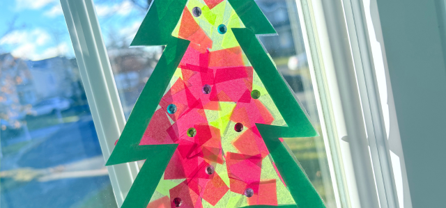 Easy Christmas Tree Sun Catcher Craft (FREEBIE) - This Tiny Blue House