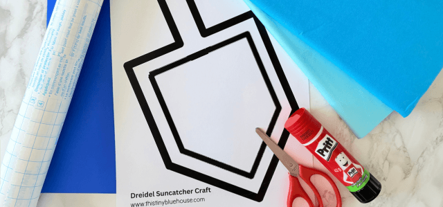 Dreidel Suncatcher Hanukkah Craft - This Tiny Blue House